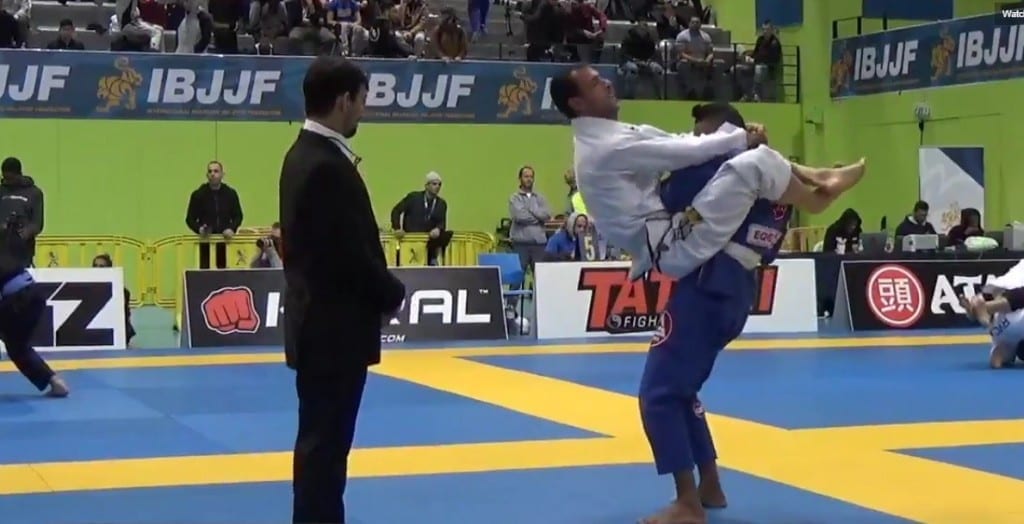 Watch: BJJ player knocked out cold at the IBJFF European jiu-jitsu ...